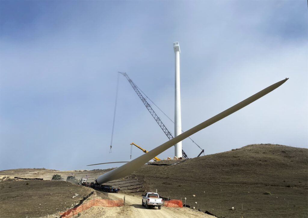 Blade Lifters & Blade Lifting Services | Mountain Crane Service